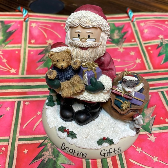 Kringle Berry Co | Holiday | Zingle Berry Bearing Gifts Christmas ...